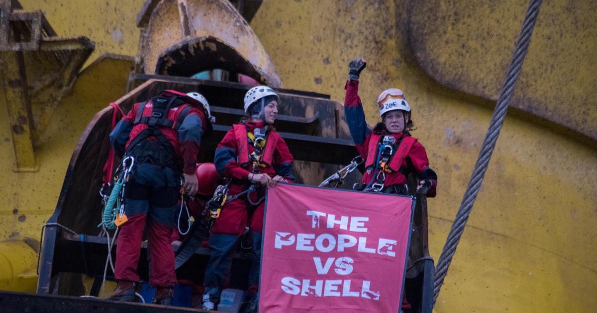 Greenpeace Activists Have Boarded Oil Rig Heading for the Arctic